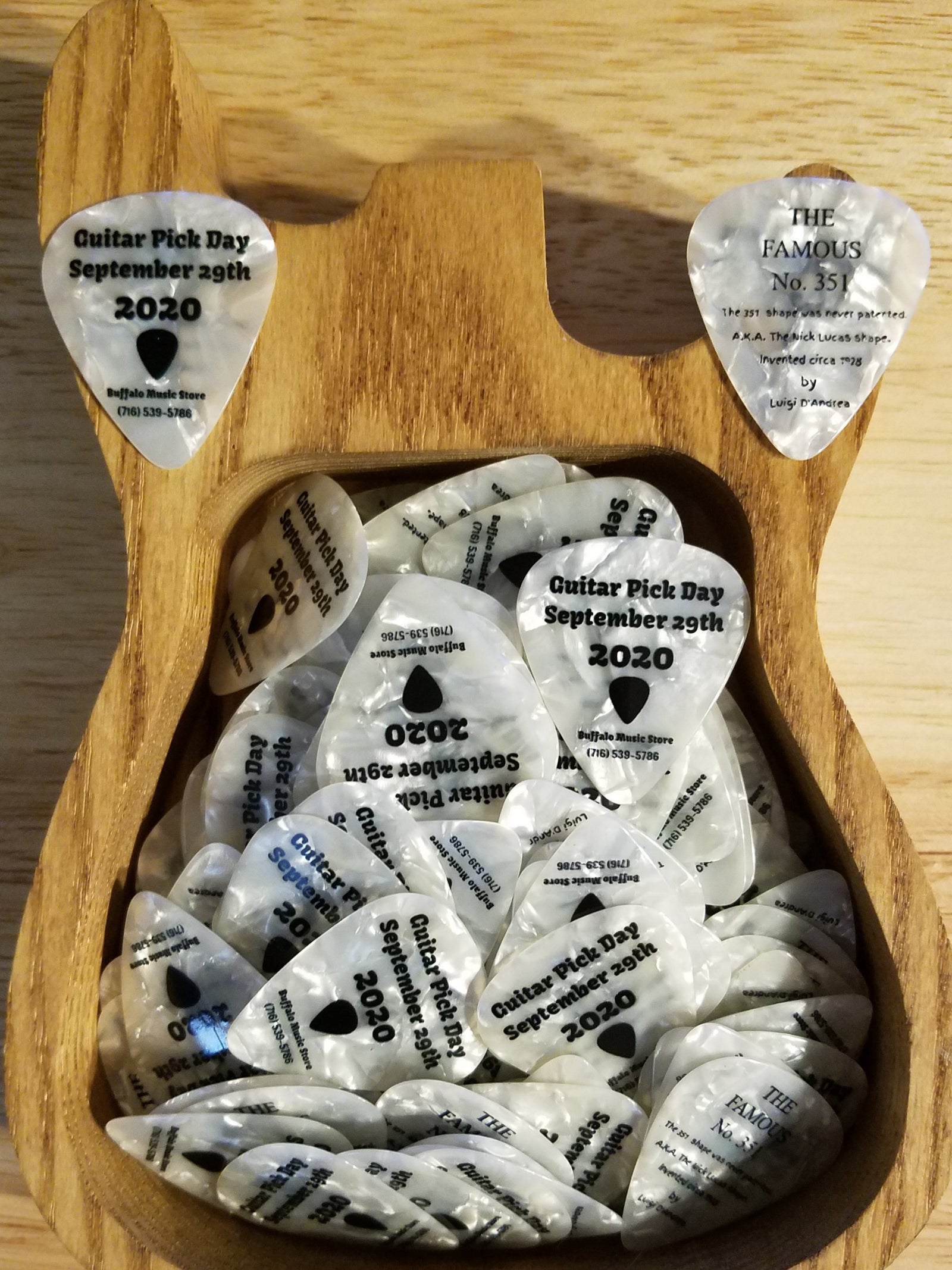 September 29th is Guitar Pick Day! | Buffalo Music Store
